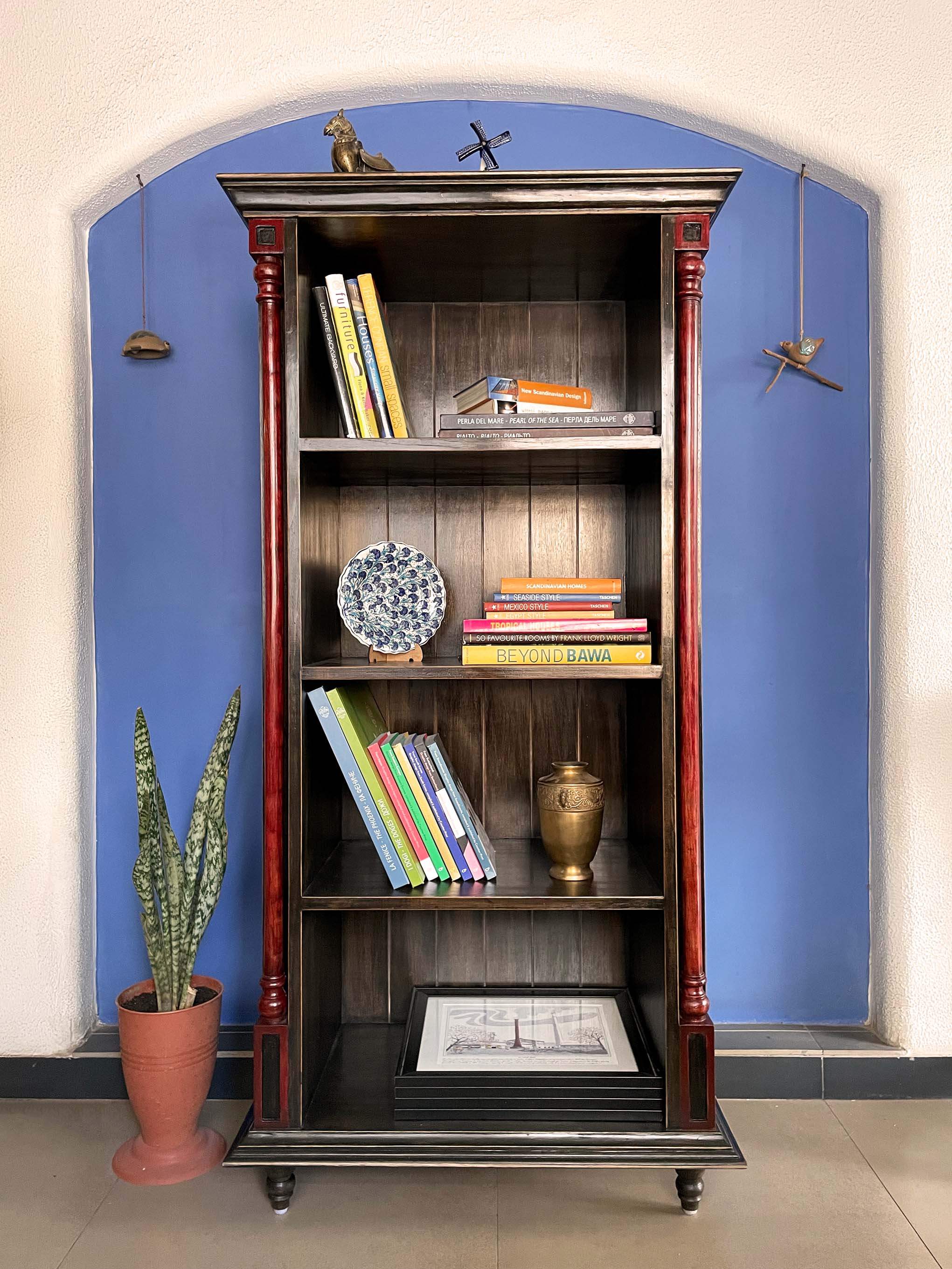 Gyaan Bhandaar | Wooden Book Display Shelf | Showcase | Ahmedabad – Parandish